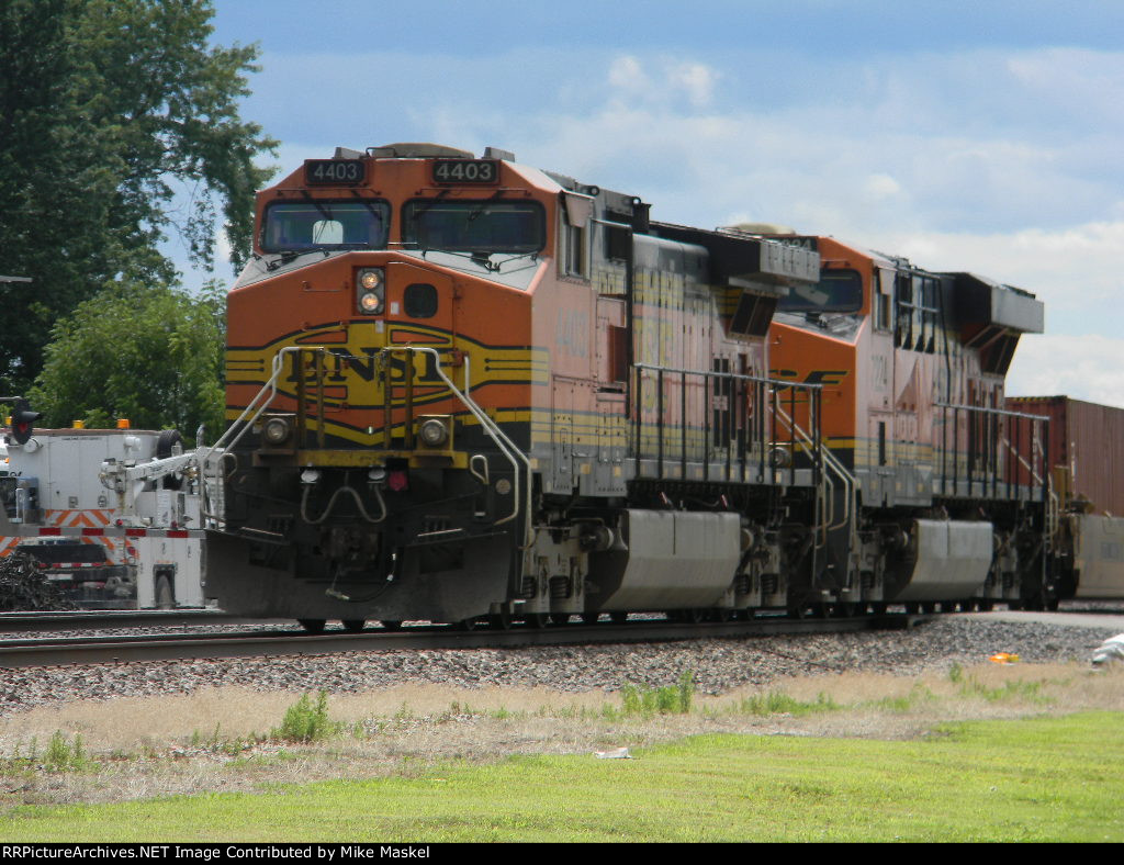 BNSF 4403